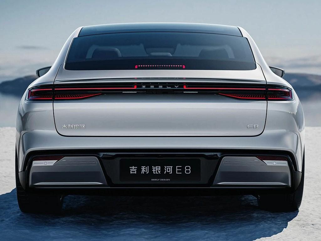 预售价18.8万起，吉利银河E8来了，8K屏幕+8295芯片，续航665公里_搜狐汽车_搜狐网