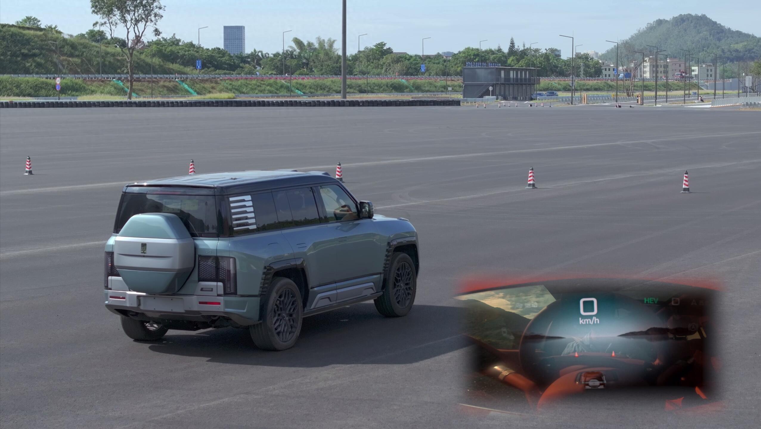 比亚迪仰望U8 ABE测试视频泄露：130公里时速下也可刹停！_搜狐汽车_搜狐网