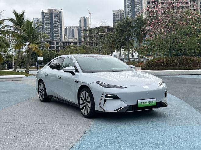 吉利银河E8预售18.8万起配800V超充 明年1月5日上市_搜狐汽车_搜狐网