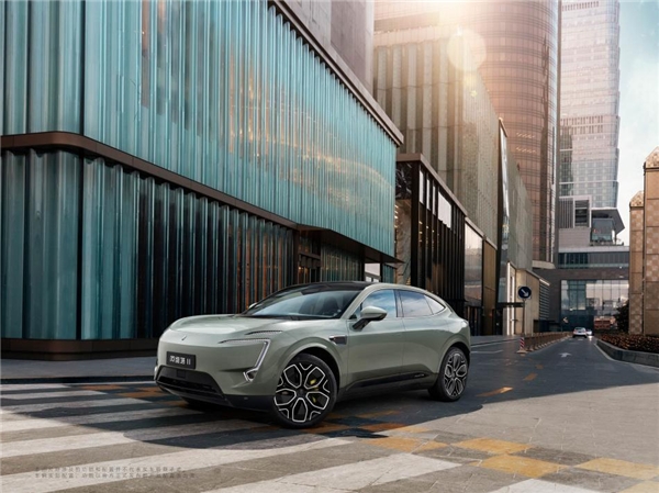 阿维塔率先打破“按图索骥”束缚，开启“去高精地图化”智驾时代_搜狐汽车_搜狐网