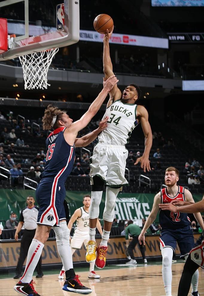 威少空砍三双，雄鹿7人上双135-134奇才，NBA4连胜-搜狐大视野-搜狐新闻