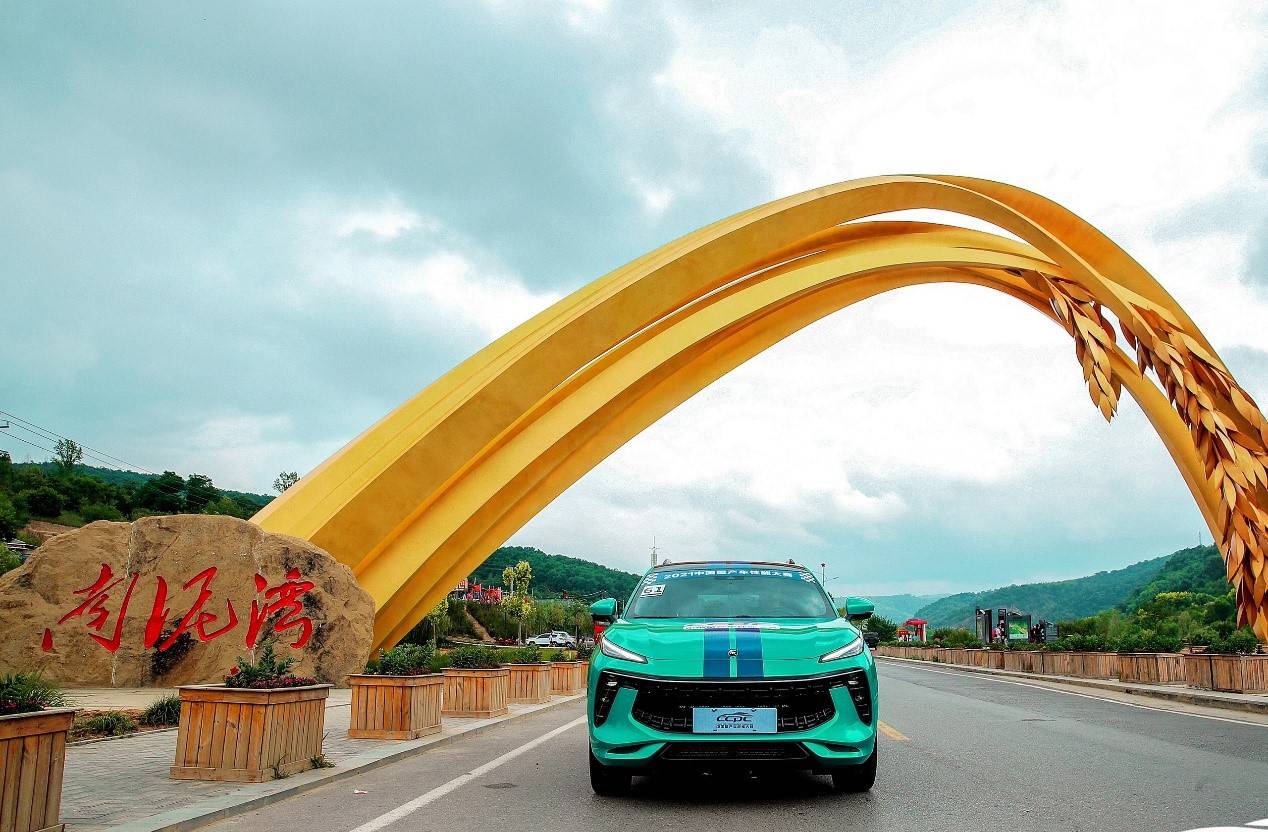 邂逅CCPC公众站SUV组第一赛段，简评风行T5 EVO驾控实力_搜狐汽车_搜狐网