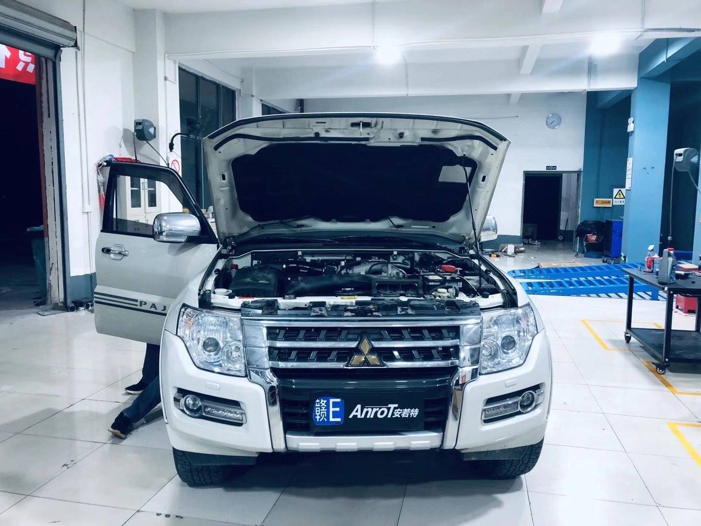 帕杰罗V93动力升级HKS机械增压山猫中的王者 山猫正式归来_搜狐汽车_搜狐网