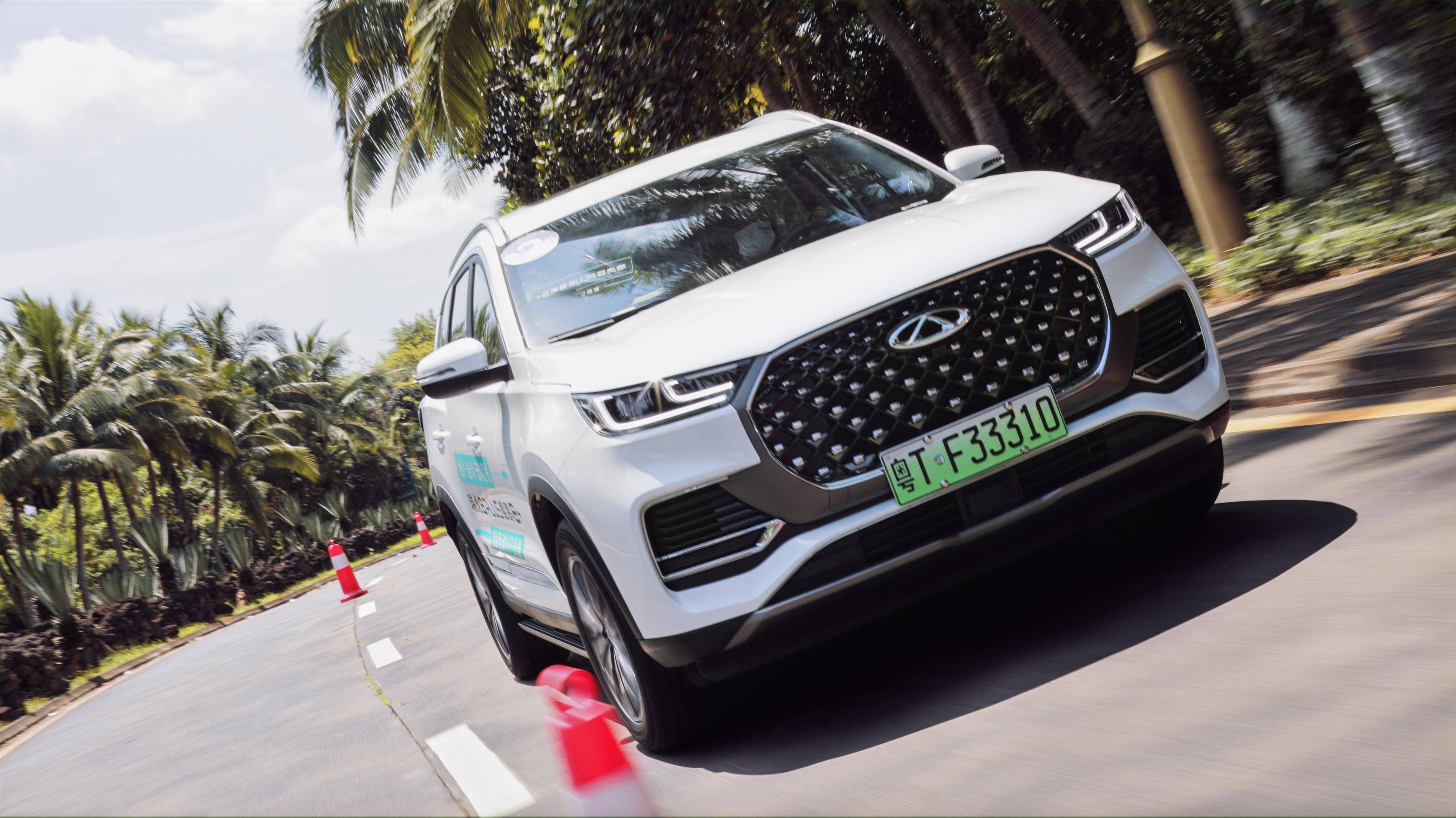 可油可电大7座SUV 瑞虎8PLUS鲲鹏e+百公里综合油耗低至1L_搜狐汽车_搜狐网