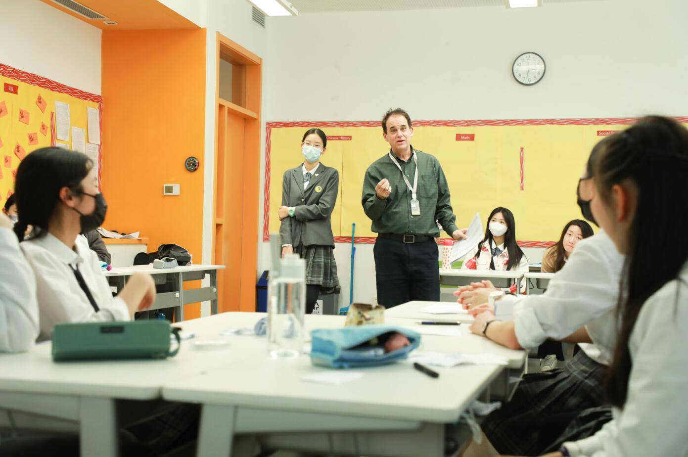 ESL | 跟着我们的Amy学姐练习英语辩论_Snidero_Stephen_同学