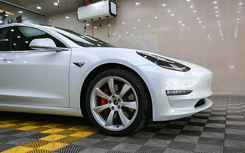 特斯拉Model3 白色 YEECAR车衣 施工+效果_搜狐汽车_搜狐网