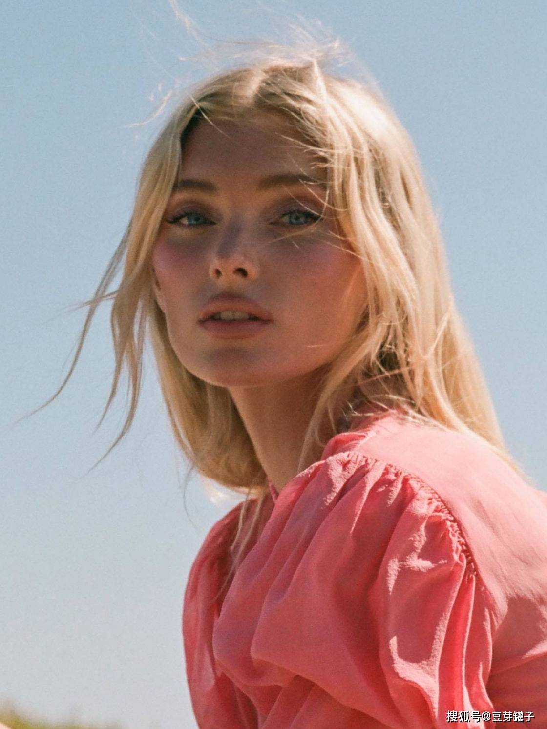 瑞典超模Elsa Hosk，海边拍摄清凉写真，气质迷人-搜狐大视野-搜狐新闻
