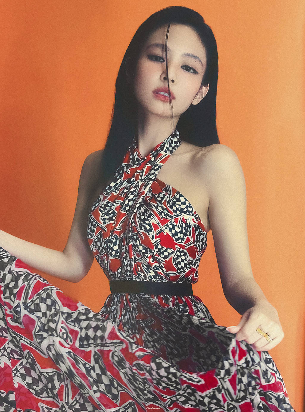 Jennie画报花絮性感撩人 锁骨吸睛气质优越-搜狐大视野-搜狐新闻