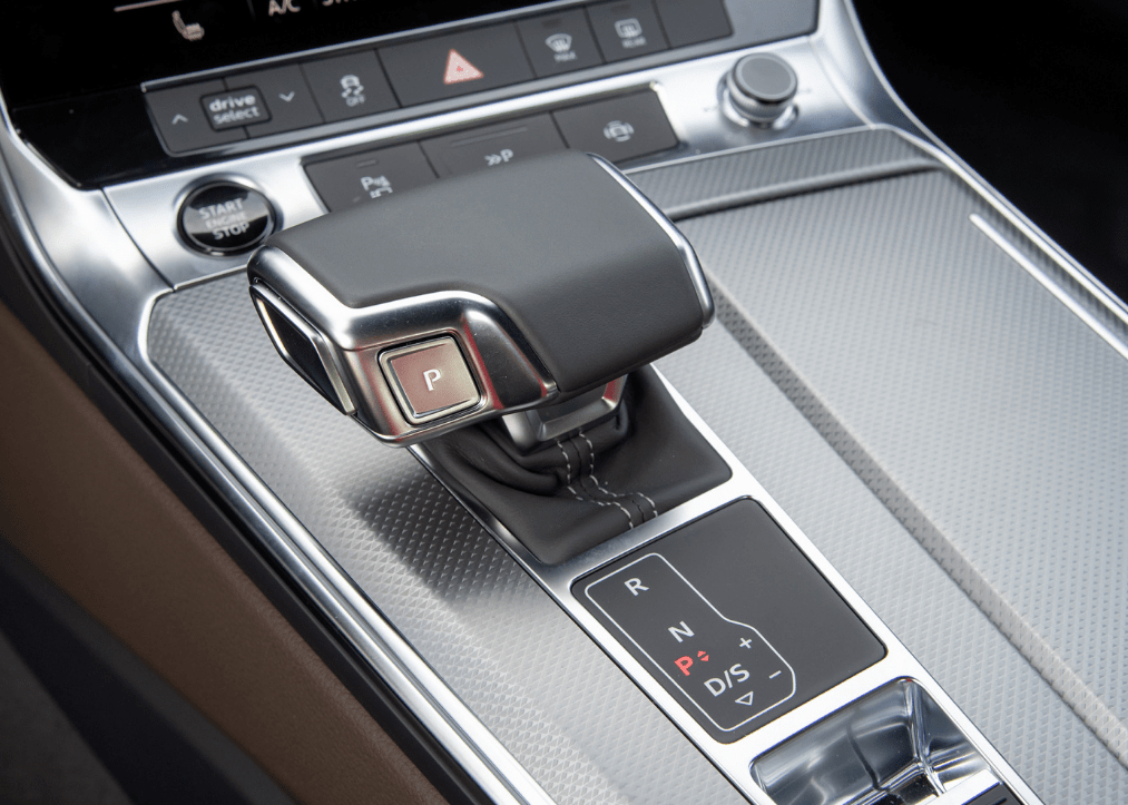 都是德系豪华座驾，奥迪A7L与宝马5系选谁？_搜狐汽车_搜狐网