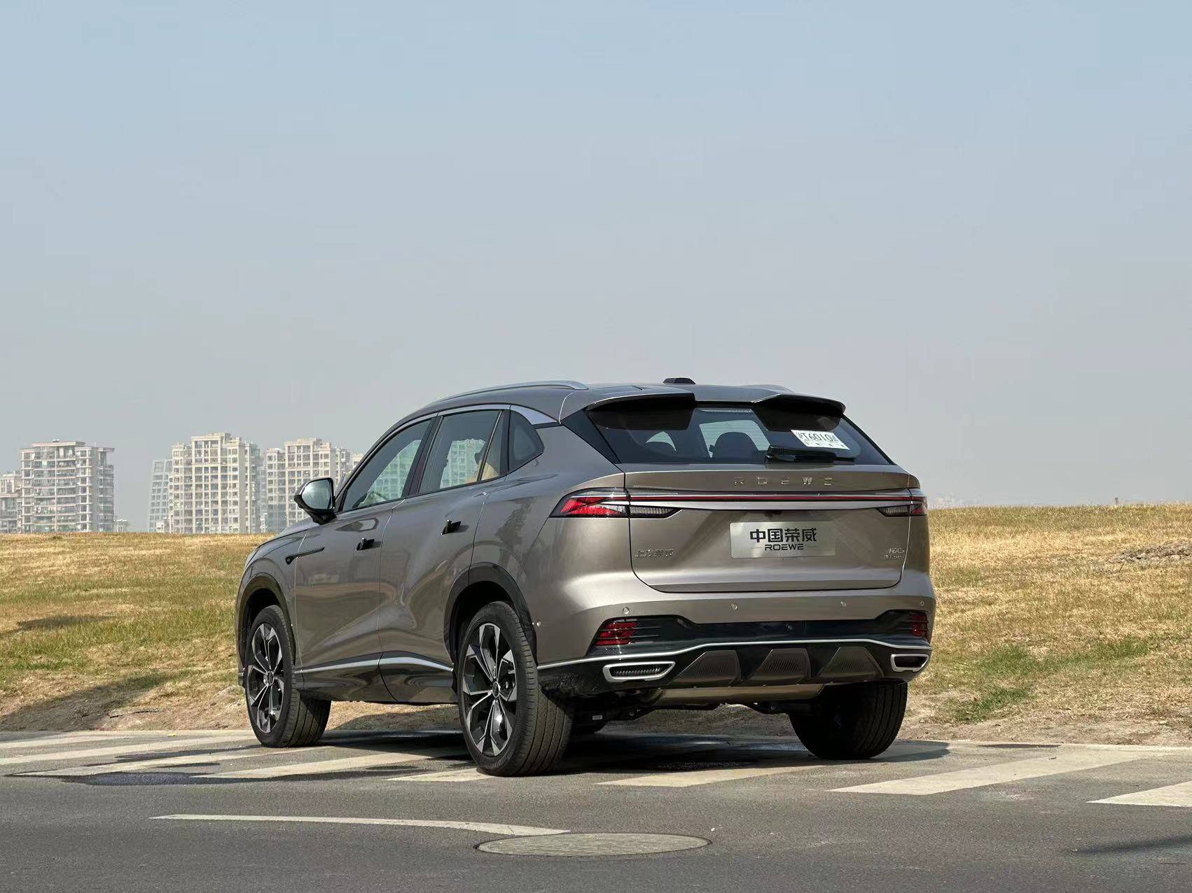 新晋SUV“卷王”，全新荣威RX5才是12万豪华平替？_搜狐汽车_搜狐网