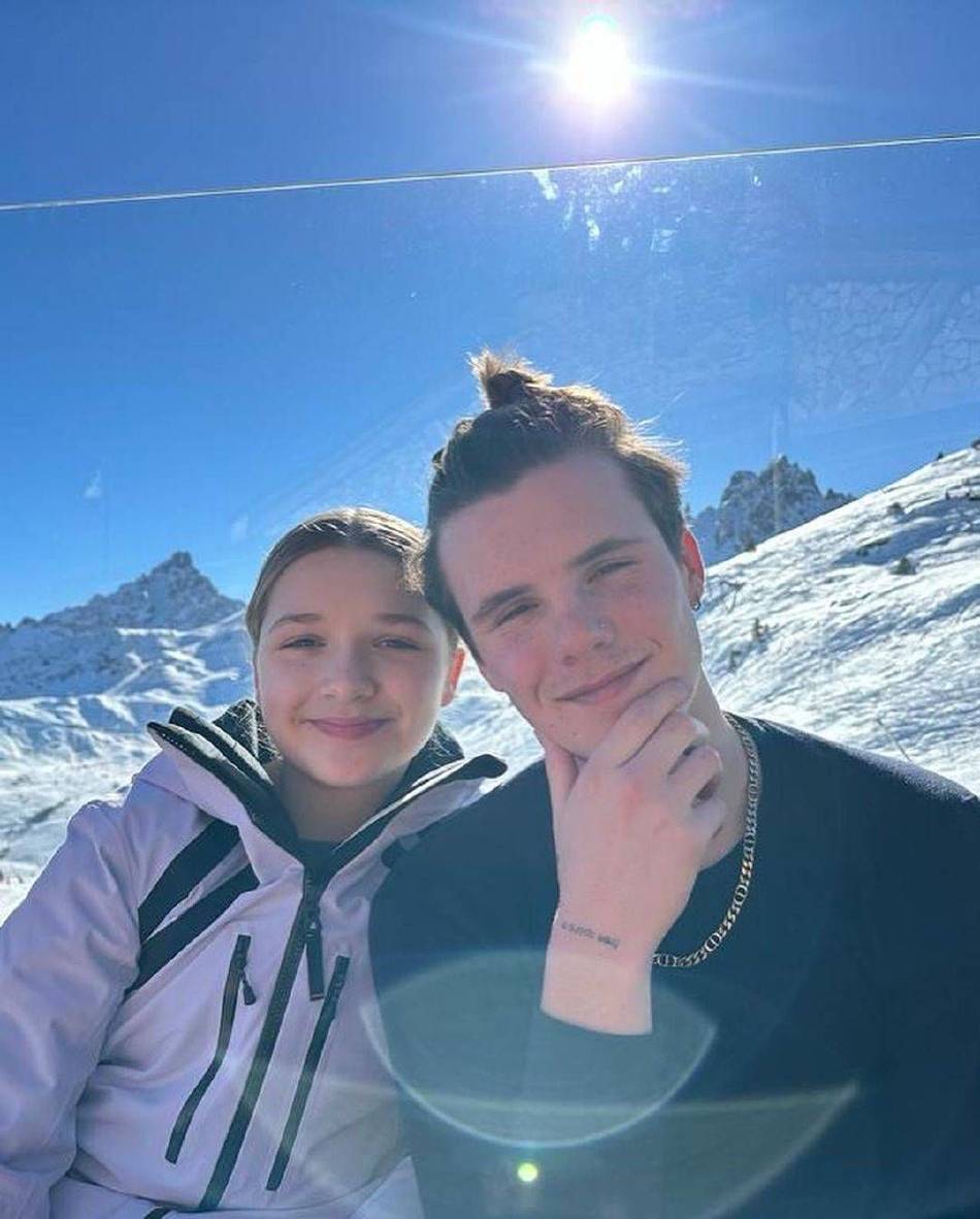 贝克汉姆一家阿尔卑斯山滑雪 11岁小七瘦成美少女 搜狐大视野 搜狐新闻