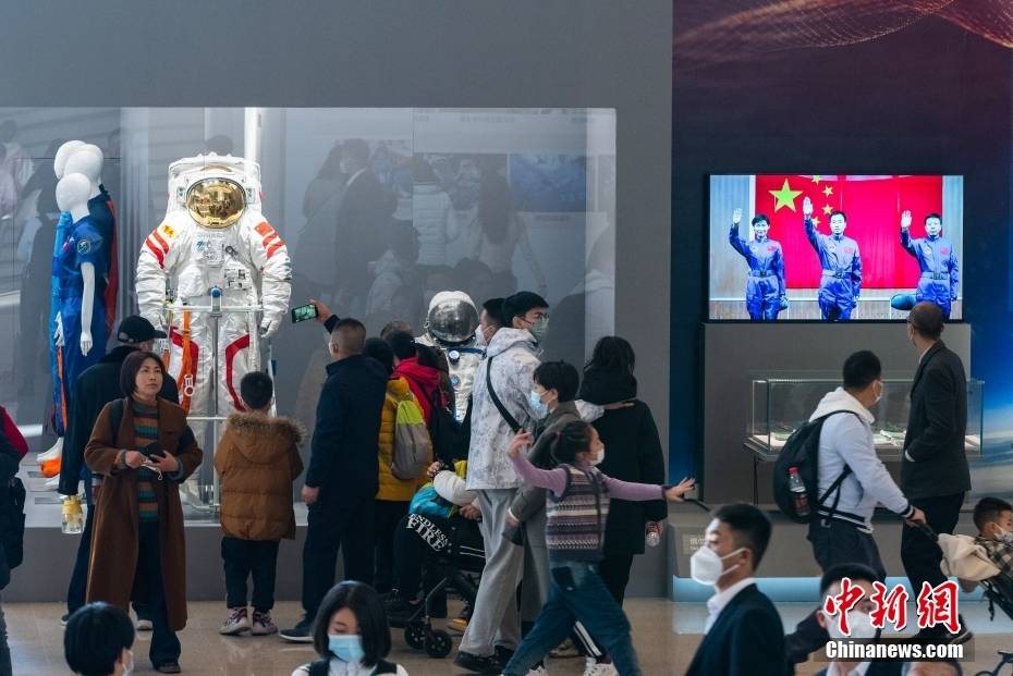 中国载人航天工程30年成就展在北京开幕-搜狐大视野-搜狐新闻