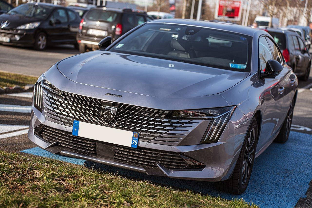 新款东风标致508L谍照曝光，前脸将大幅调整_搜狐汽车_搜狐网