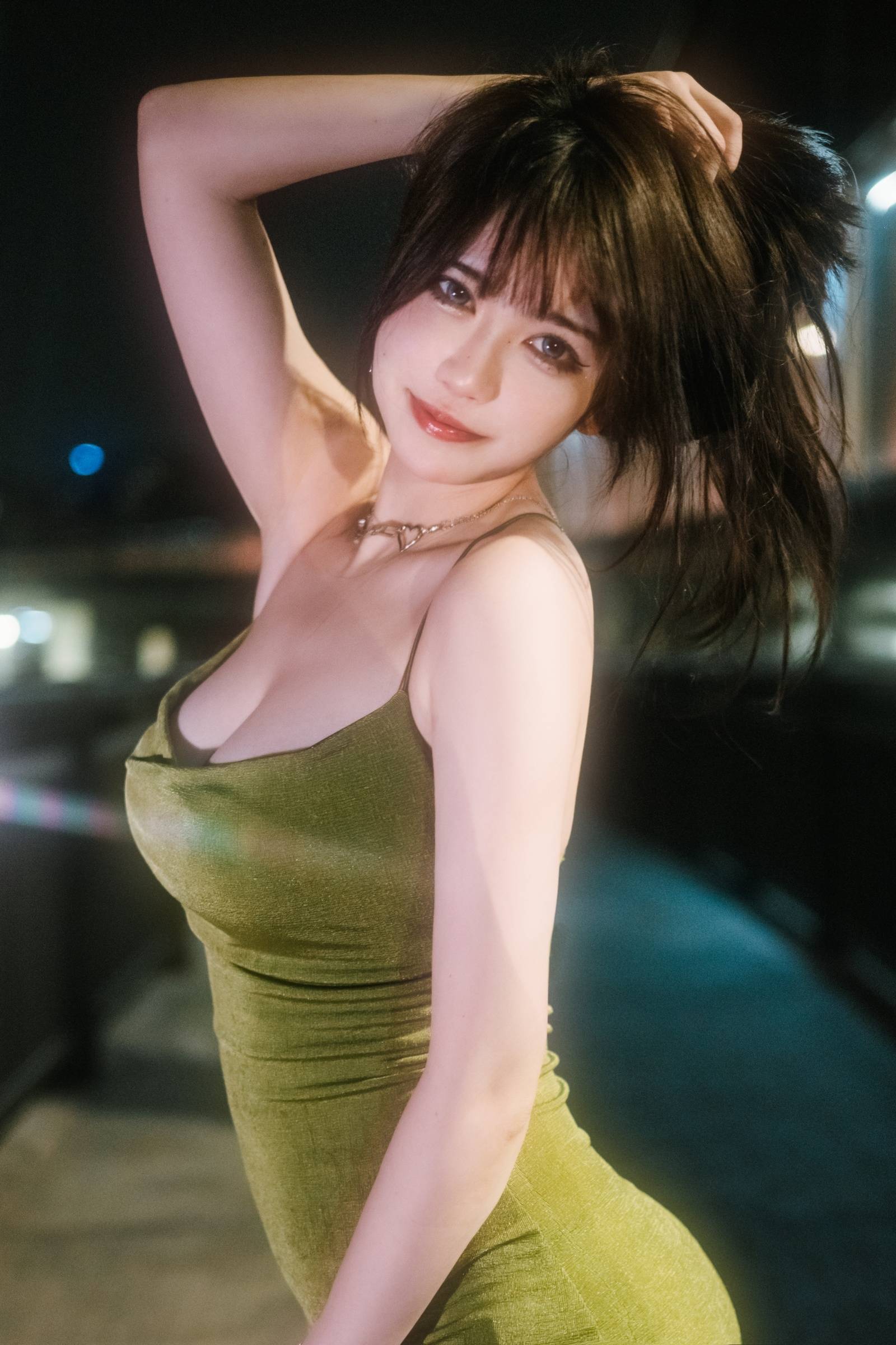 Tina很妖孽呀 COS写真 绿色连衣裙-搜狐大视野-搜狐新闻