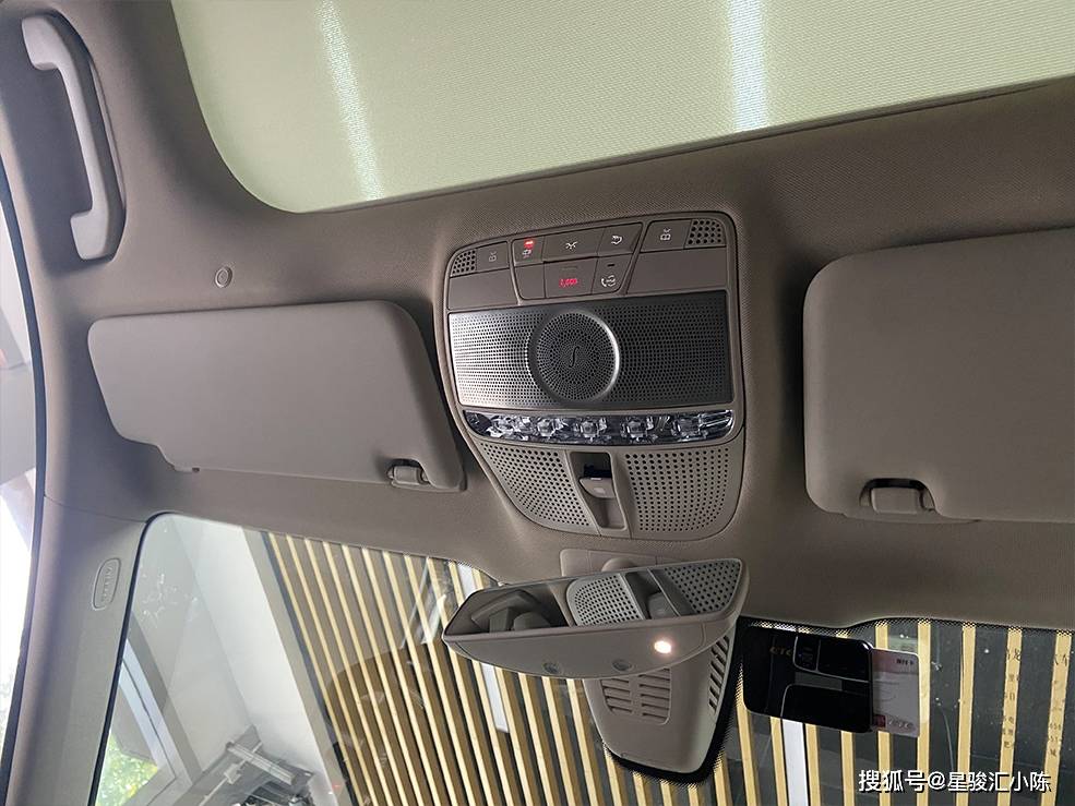 车上的小柏林不给力？20款奔驰E300L升级23个喇叭的3D大柏林之声音响_搜狐汽车_搜狐网