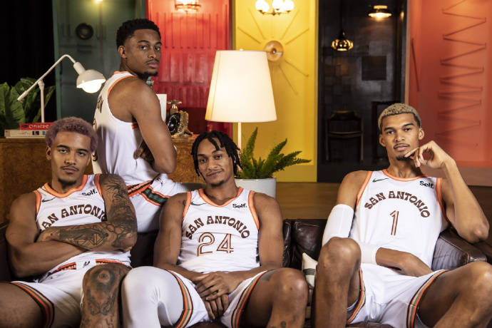 组图:颜值如何?NBA30队发布新赛季城市版球衣-搜狐大视野-搜狐新闻