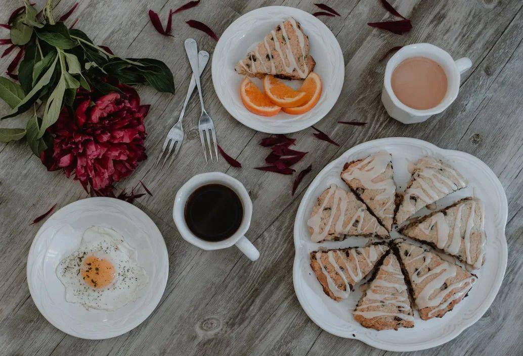 老外说“low tea”别翻译成“低级茶”，真正的意思差远了！_in