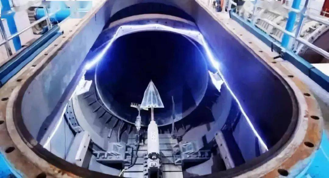 中国研制成功的JF12超大激波风洞，可在地面做高超声速飞行！_实验