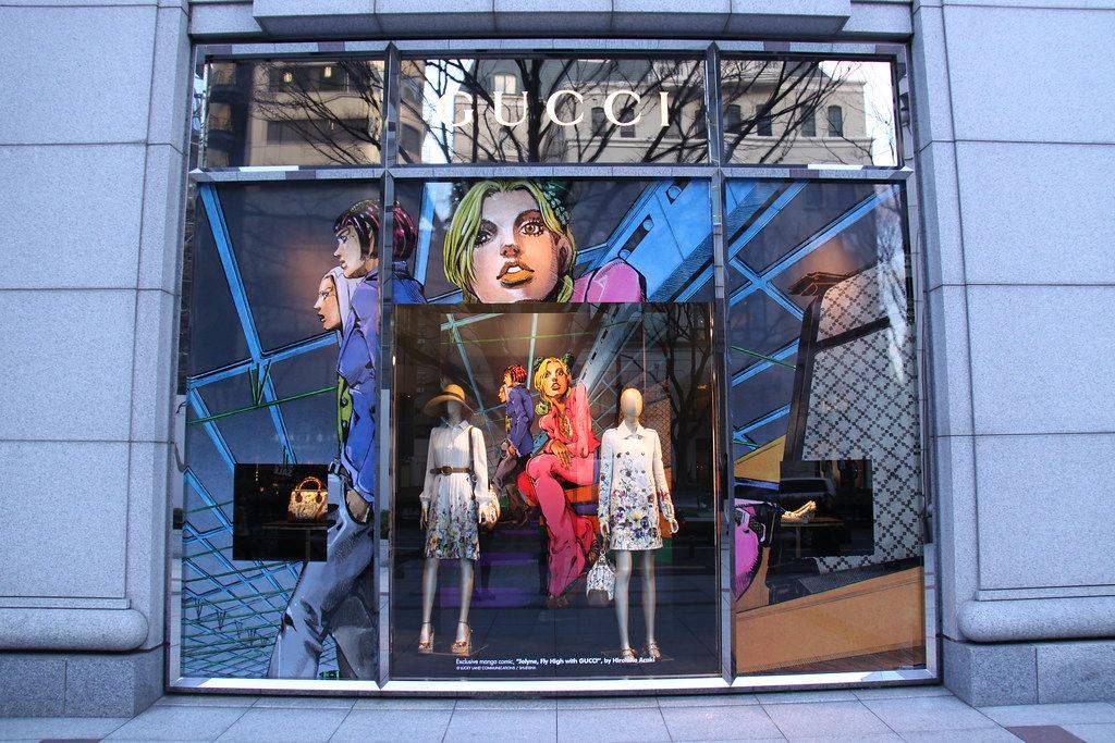 趣闻 | 日本漫画界的“真香神话”！与GUCCI合作，去卢浮宫办展，半部JOJO，引领一个时代的潮流圣经！_荒木飞吕彦