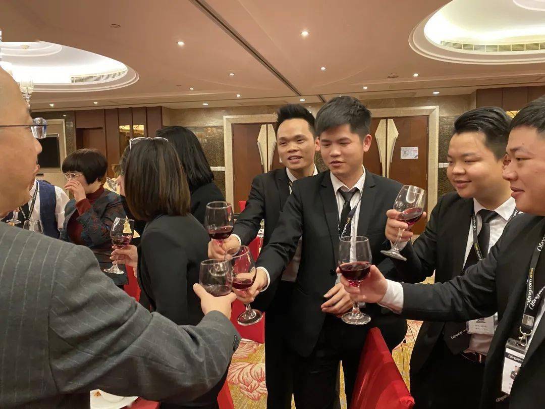 不忘初心 砥砺前行|q房网•佛山南海a大区千灯湖a片区2020年年度总结表彰大会暨2021年春茗家宴圆满举行 搜狐大视野 搜狐新闻