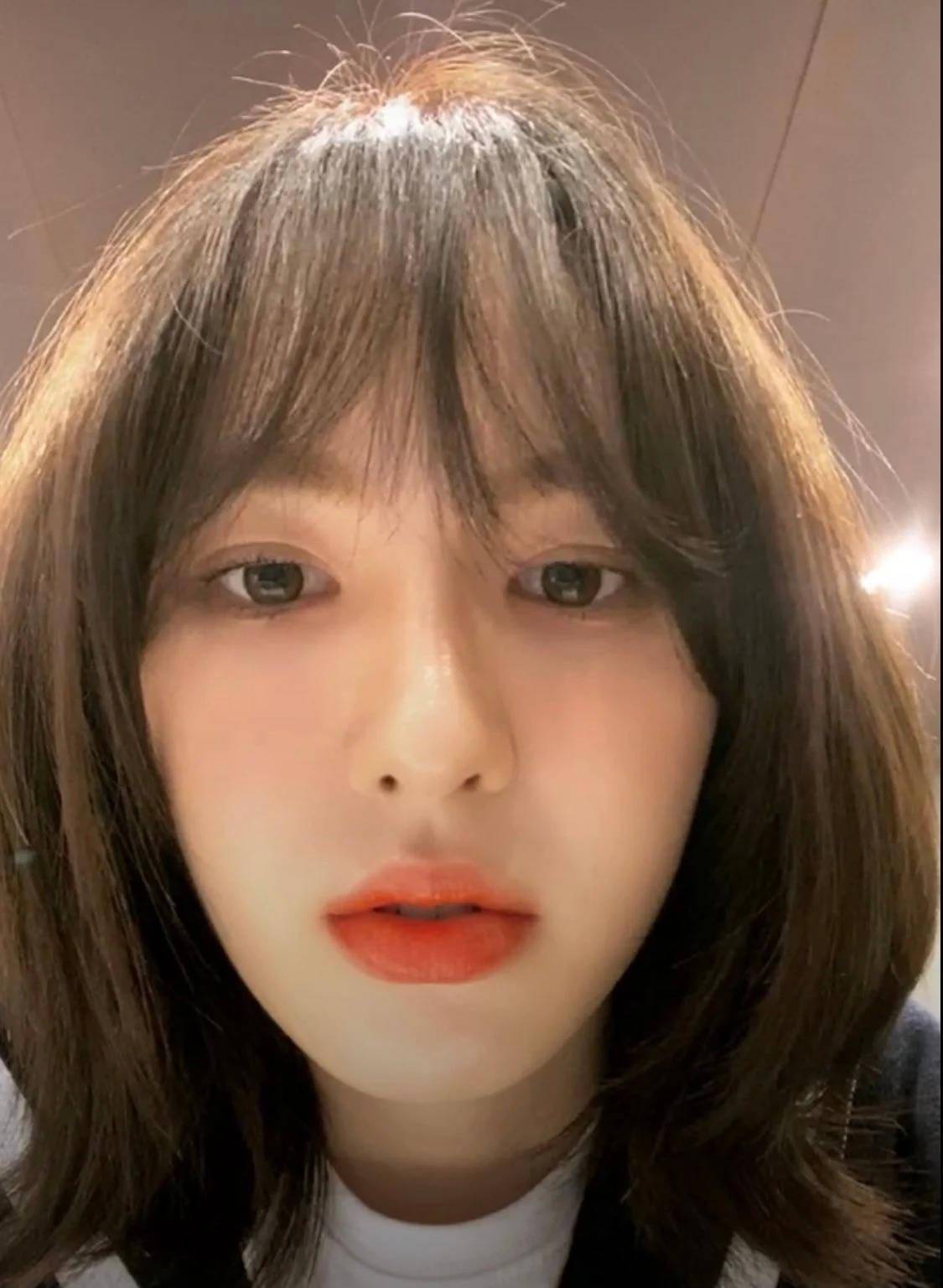 昨天直播中再次以Wendy cut出现的Wendy_Red