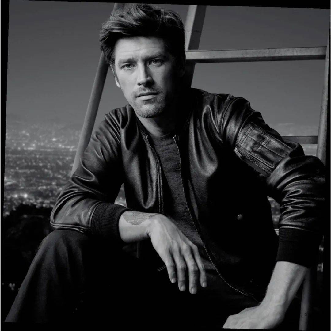 YSL圣罗兰La Nuit de L'Homme Bleu Electrique新香水_Yves