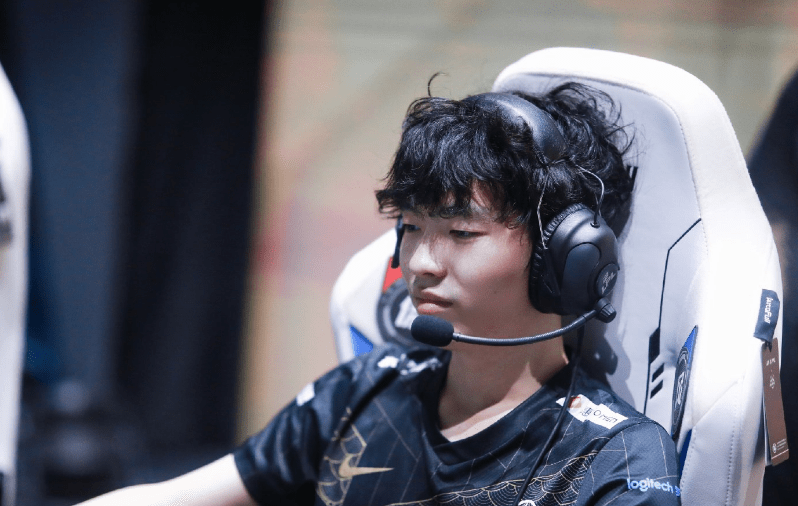 拒绝让一追二！RNG击败LGD，姿态：Cryin开始崛起_比赛