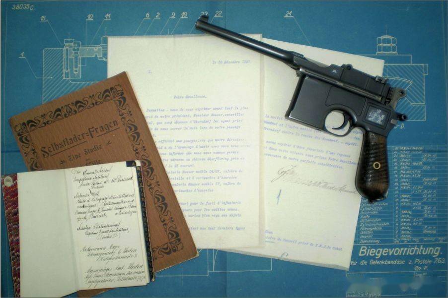 毛瑟C96首个官方版本，如今身价20万，枪身数字为何标有1314？_波斯