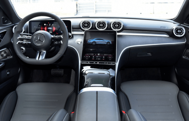 奔驰C级全系1.5T，30多万拿下，一看内饰，奥迪A4L自叹不如_搜狐汽车_搜狐网