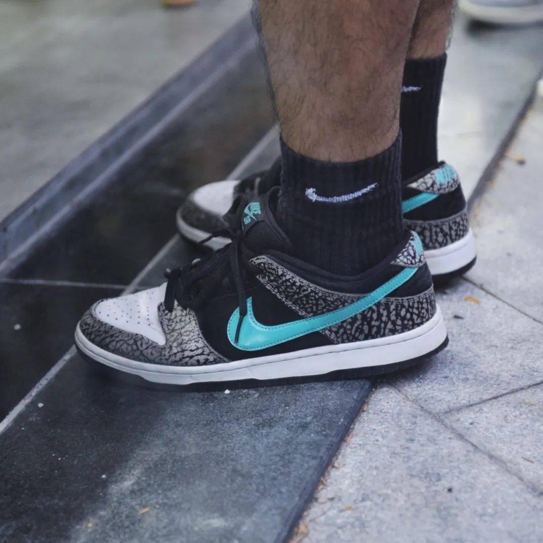 简约而不简单，原来这才是大家最爱 · NIKE DUNK “GREY FOG” & “LIGHT BONE”｜SOAR 发售回顾_佛山