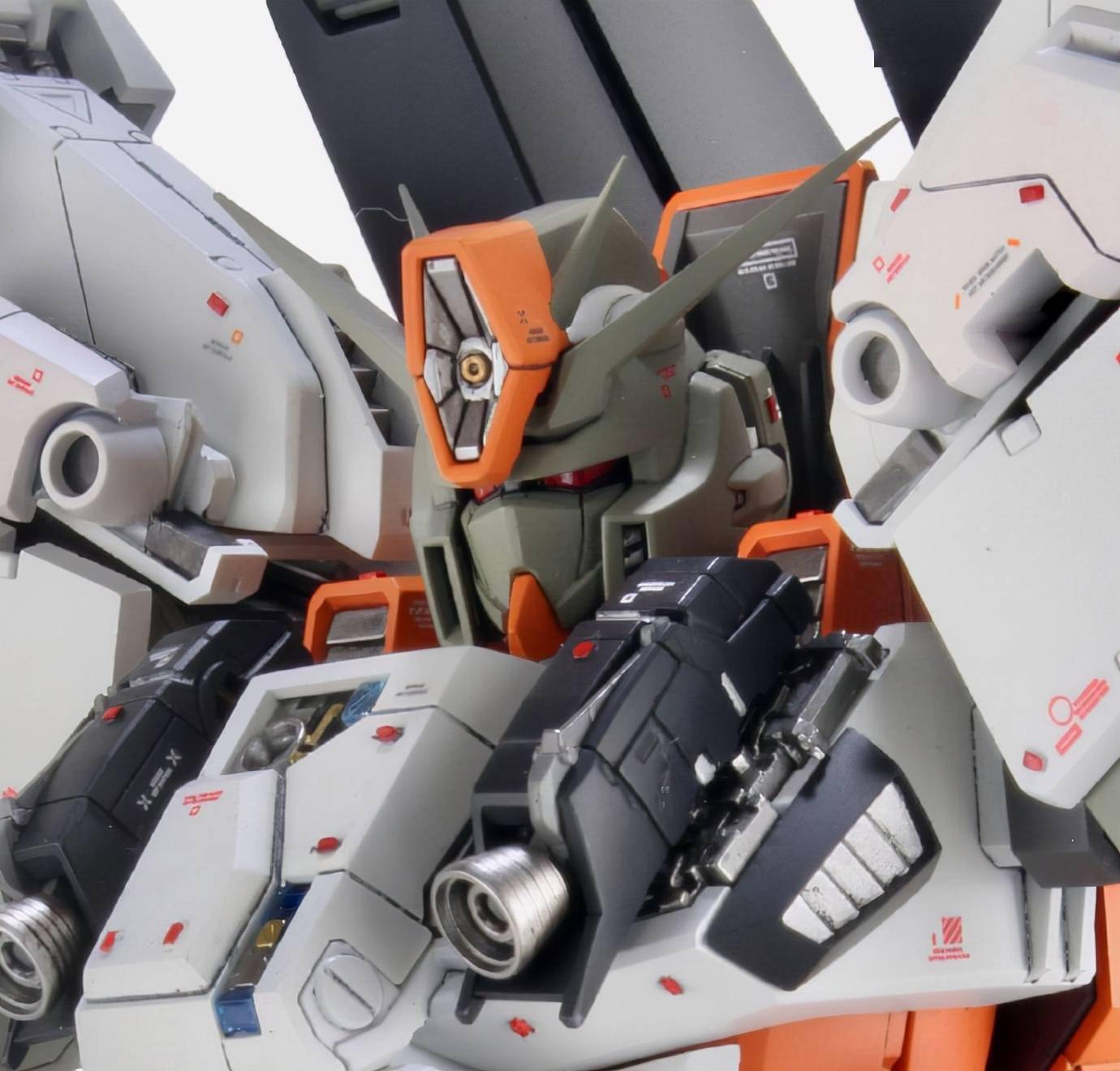 重装改造，FAZZ高达模型_友将