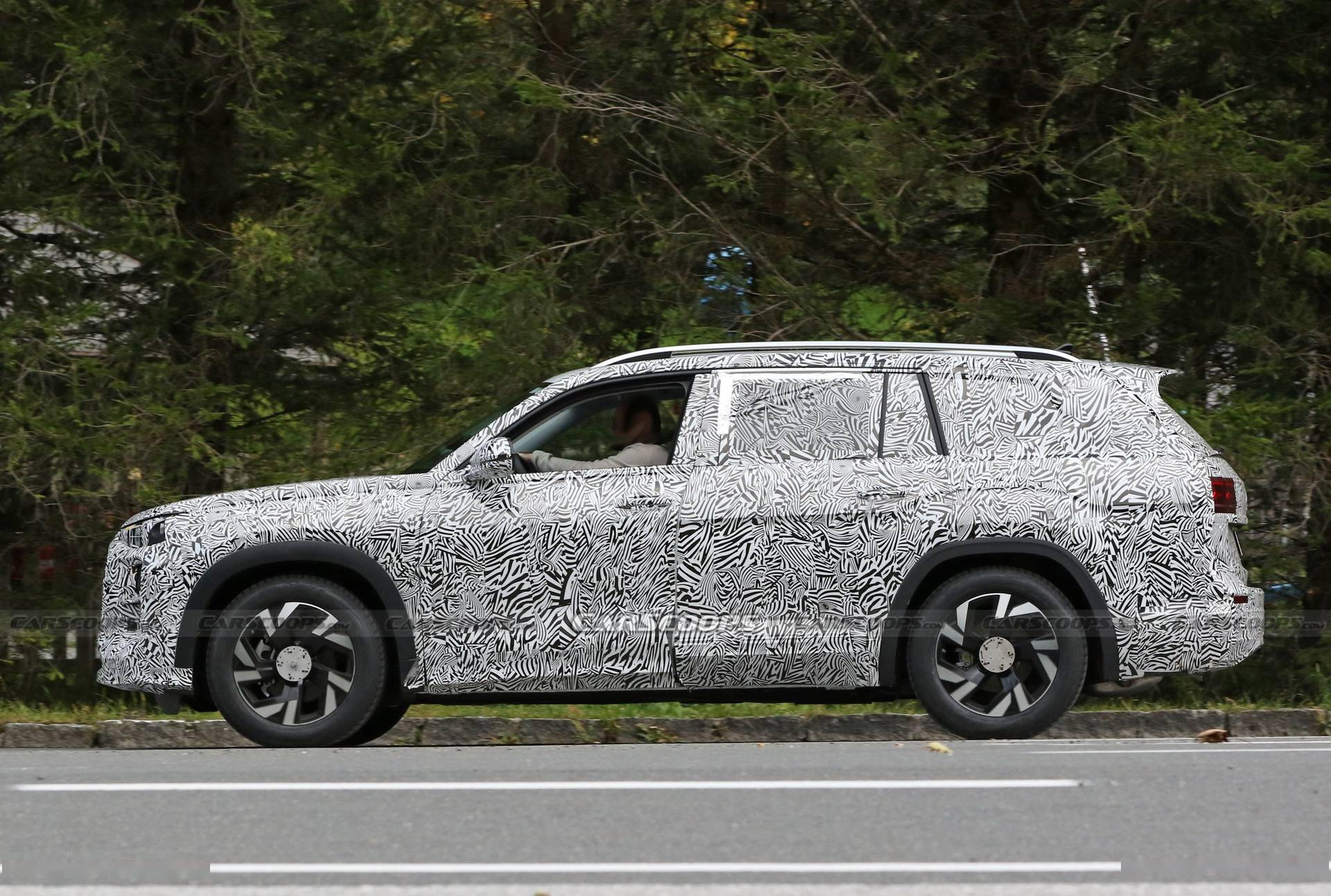 竞争GLS/X7 奥迪全新大型SUV Q9谍照曝光_搜狐汽车_搜狐网