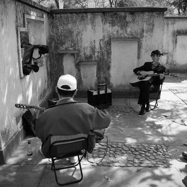 吉他弹唱时该弹什么？_和弦