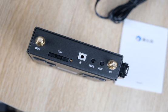 地下车位装监控，蒲公英R300A工业4G路由器帮了大忙_Wi-Fi_摄像头_天线