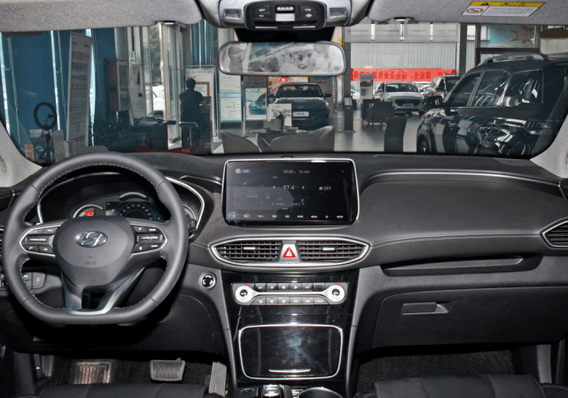 2.0T+8AT，20多万就能买到一辆中型SUV现代胜达，不比本田CRV香？_搜狐汽车_搜狐网