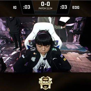 Yuekai阿卡丽华丽单杀个人秀，iG 3-1击败EDG挺进四强_鳄鱼_纳尔_瑞兹