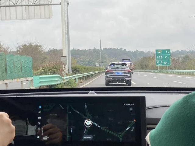 车壹圈试驾丨8AT开起来很上头，全新荣威RX5 MAX走心了_搜狐汽车_搜狐网