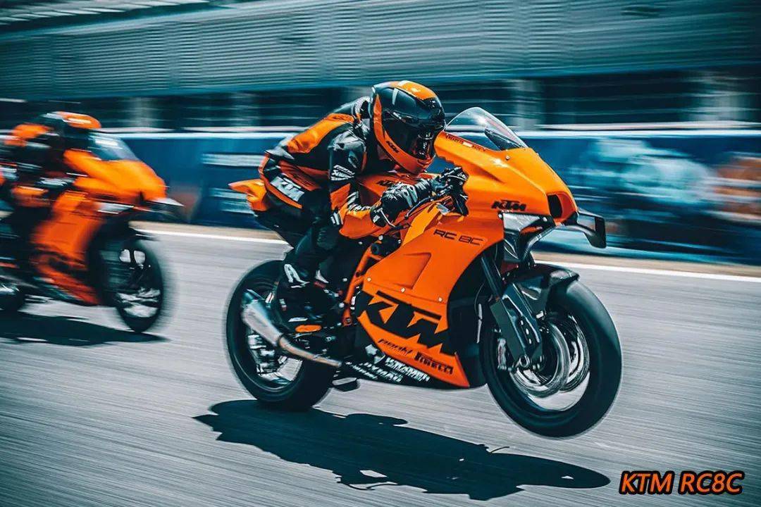 990 Duke还不够，疑似新款KTM RC990路试曝光_搜狐汽车_搜狐网