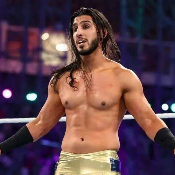 不忍强权？穆斯塔法阿里与老麦产生分歧，主动要求WWE释放他！_文斯·麦克曼_比赛_Ali