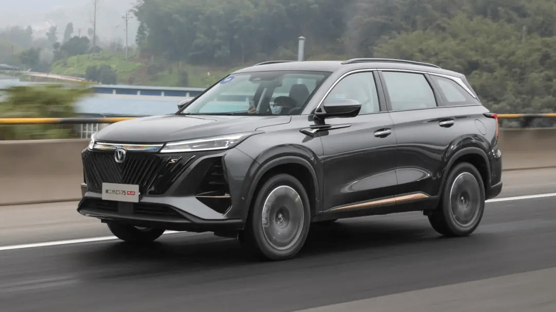 全新荣威RX5 MAX和第二代长安CS75 PLUS，15万元以内你选谁？_搜狐汽车_搜狐网