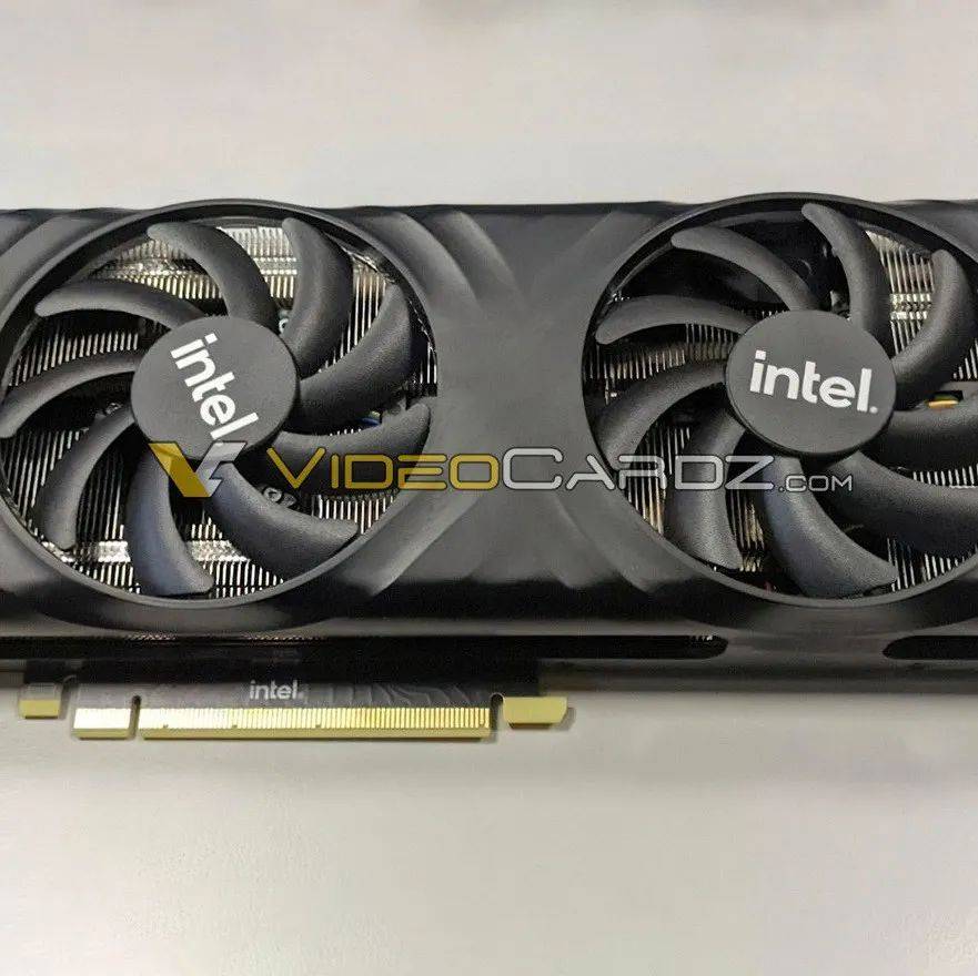 英特尔A370M显卡现身，性能接近GTX 1650 SUPER_mpx_接口_浮动