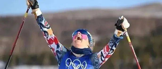 刚刚，北京冬奥会首金产生！_北京冬奥开幕式幕后故事_2022北京冬奥会开幕式回顾_北京冬奥会首金诞生