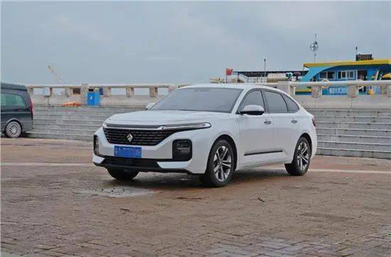 空间够用+设计漂亮，6万开走宝骏RC-5_搜狐汽车_搜狐网