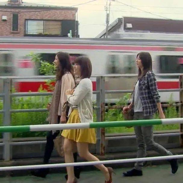 罗定情感丨40岁的她在一线城市买房了，但并不想结婚……_@Gigiww_什么_主义