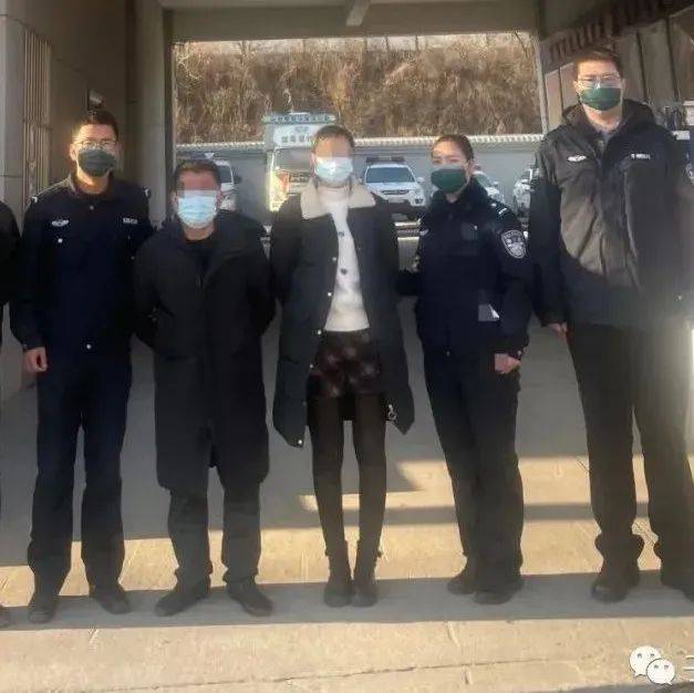 陕西一女子卖淫被当场查获子洲县杨某某何某某