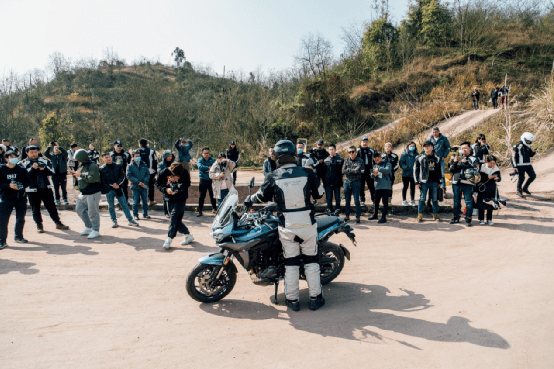 五年磨一剑（四）2月媒体品鉴日，RX6批量上市_搜狐汽车_搜狐网