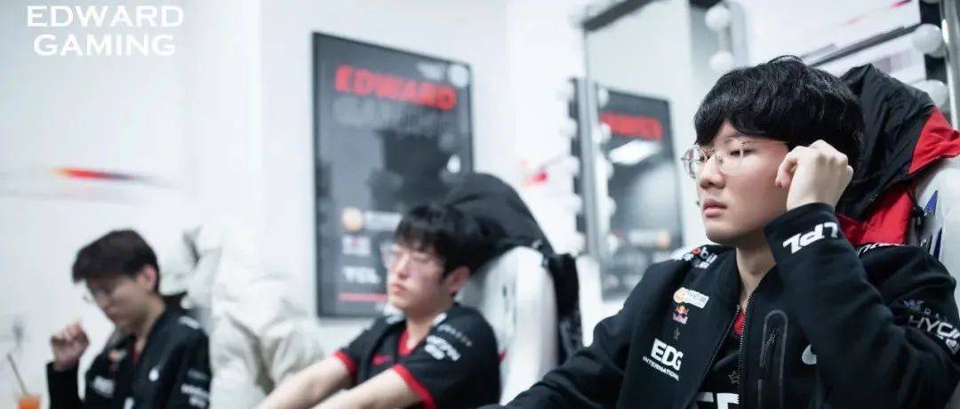 赛后战报丨2022LPL春季赛常规赛赛报【EDG VS RNG】_比赛_Viper_vs