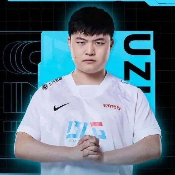 Uzi终于迎来好消息，时隔18天重回队内训练赛，打Rookie有机会上_Doggo_战队_选手