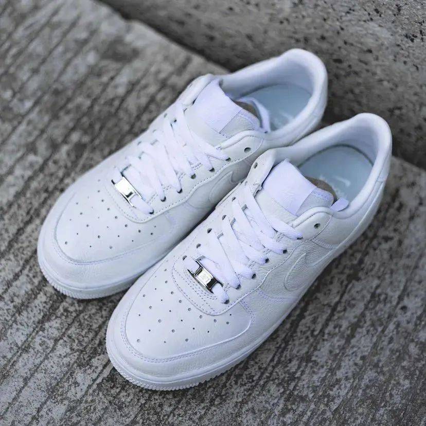 今日播报 | Drake x AF1实物图曝光！腰果花Concepts x Nike元素太多！_Lover_Swoosh_Logo