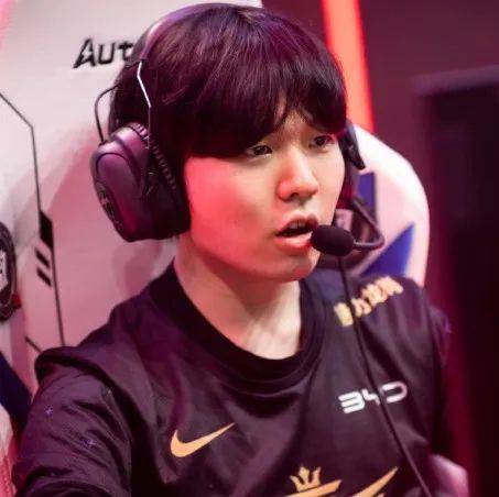 V5十四胜收官！Rookie达成里程碑！有望争夺常规赛MVP_队伍_比赛_Xiaohu